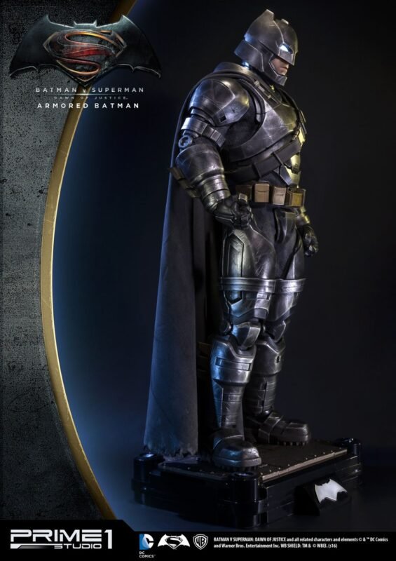 Armored Batman 1/2 Polystone Statue by Prime 1 Studio - Luna Toyverse