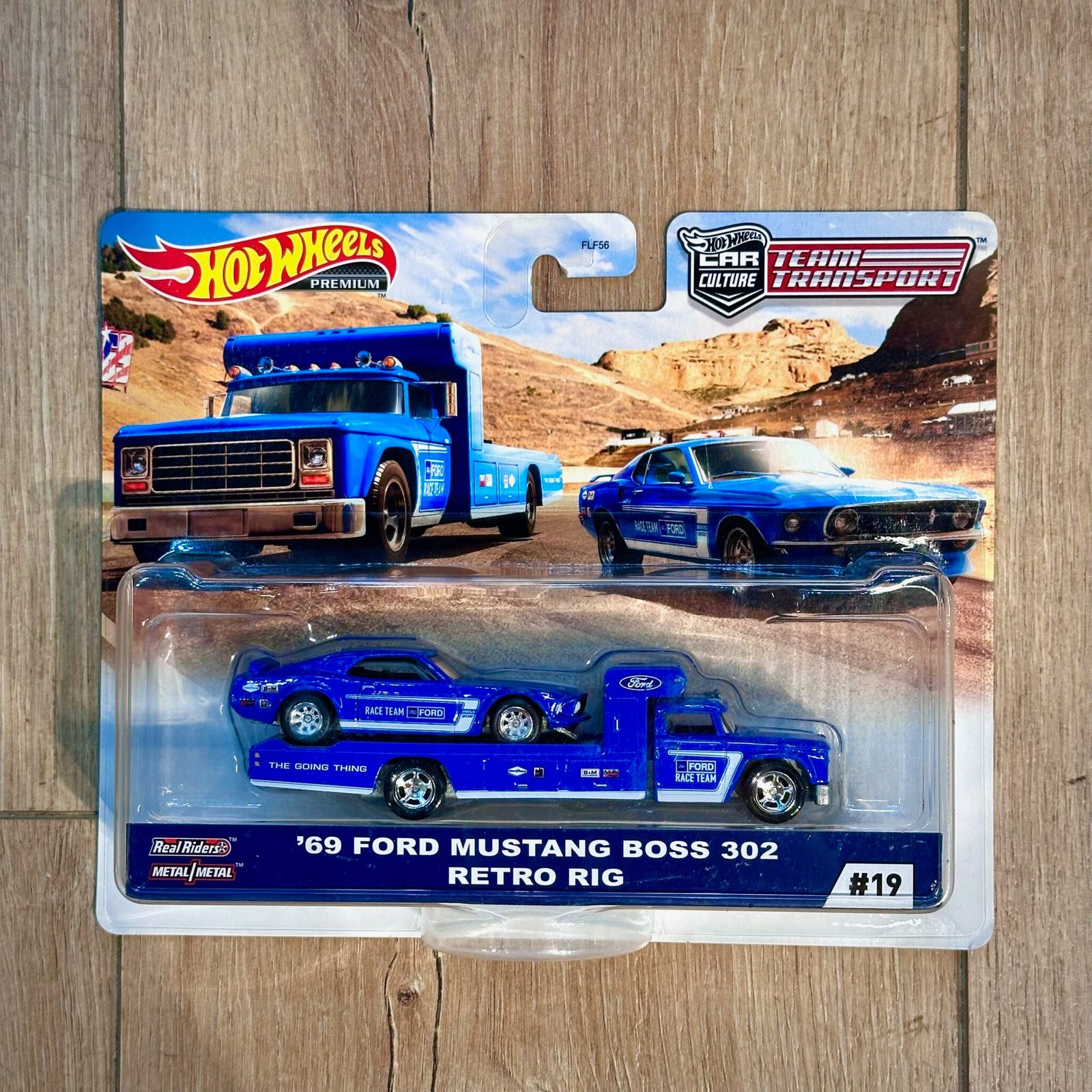Hot Wheels Premium 69 Ford Mustang Boss 302 & Retro Rig - Luna Toyverse